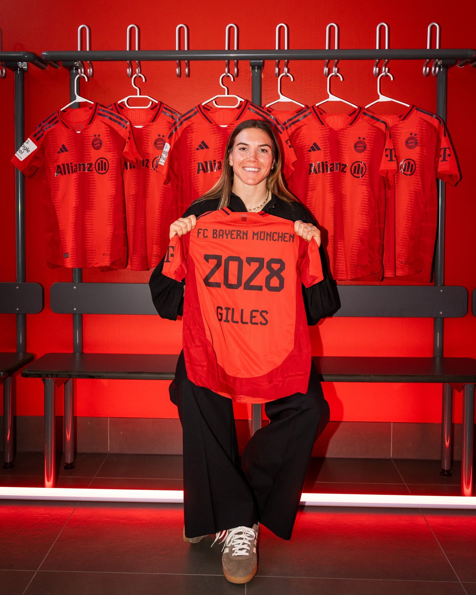 Top Canadian centre-back signs for FC Bayern Munich - Women's Football News